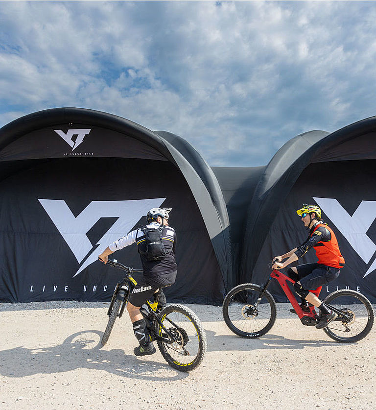 XGLOO pneumatic textile structures